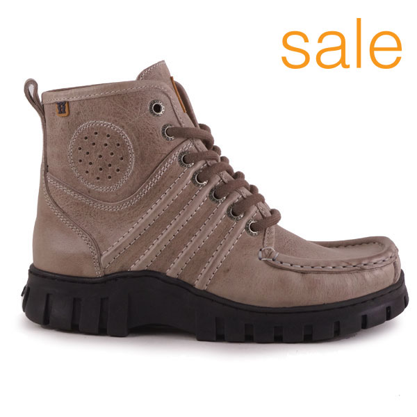 Goedkope schoenen in de outlet van MAG